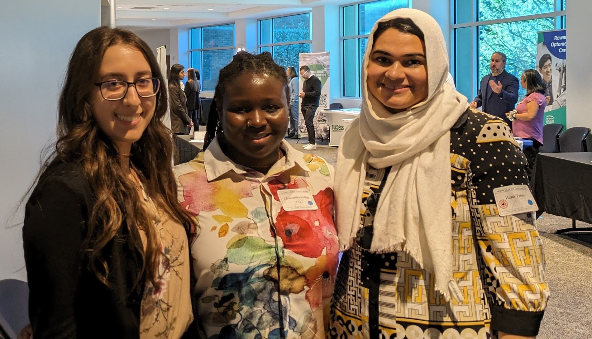 Chicago College of Optometry Career Fair Illuminates Future Occupations ...