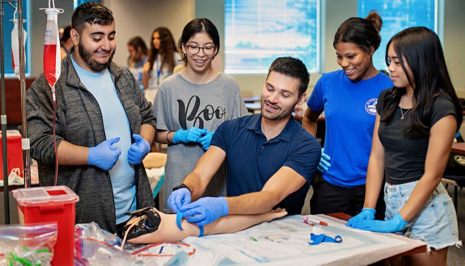 Midwestern University Offers Free Programs for High School Students in 2024 | Midwestern University