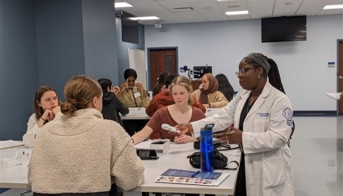 Students Experience Hands-On Optometry Labs, Lessons in the Annual SEE Program | Midwestern ...